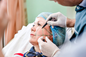 Why Many Aging Adults Are Getting Plastic Surgery